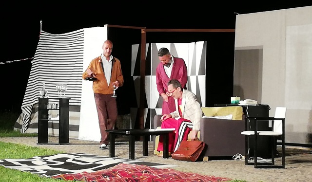 Cassago: va in scena ''La cena dei cretini'' al Rus Cassiciacum ...